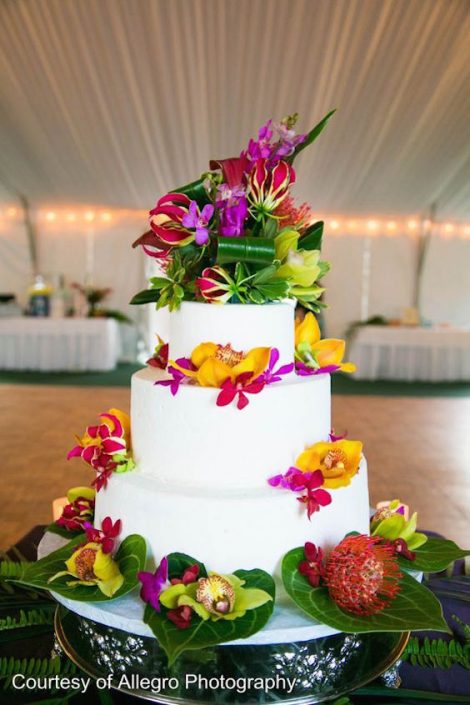 Cuban-Inspired Wedding: A Tropical Trend with Lots of Sabor