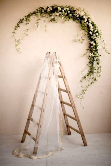 Top Wooden Ladder Wedding Decor Ideas to DIYs: Fast, Chic & Easy • Page ...