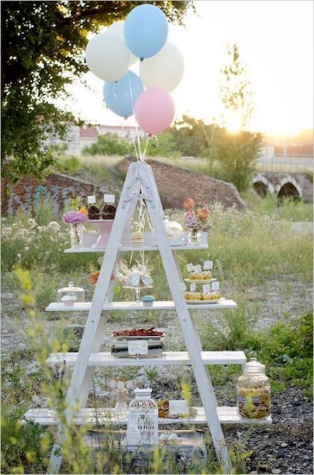 Top Wooden Ladder Wedding Decor Ideas to DIYs: Fast, Chic & Easy